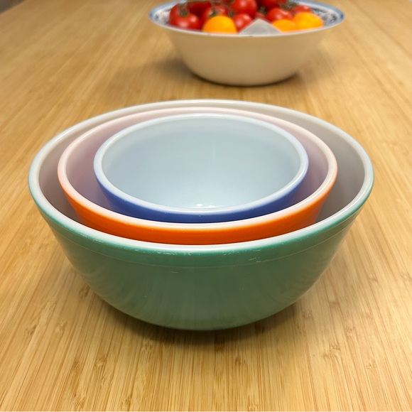 Pyrex | Kitchen | Vintagepyrex Primary Color Set Of Mixing Bowls | Poshmark